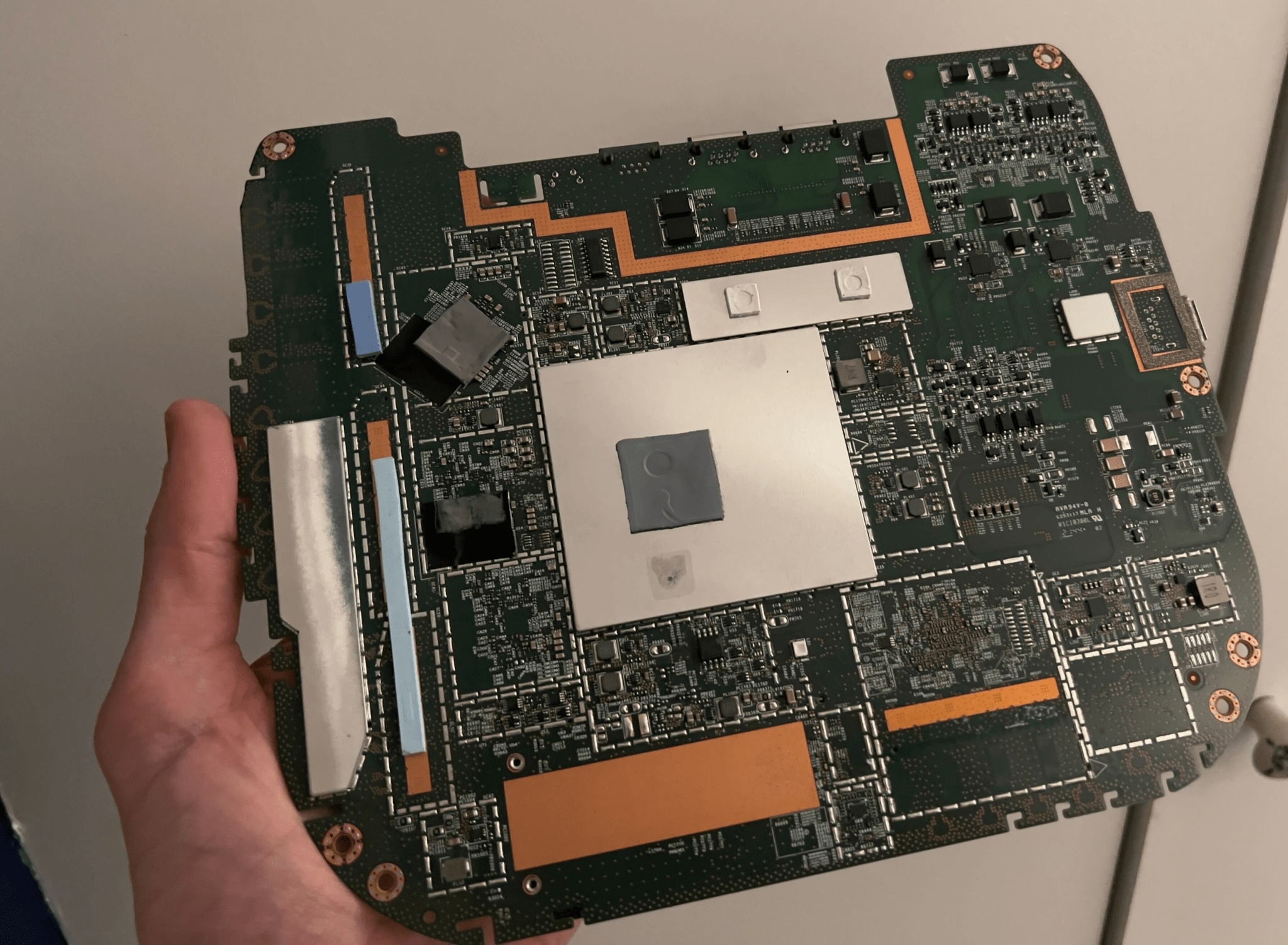 Undressing a Cisco C9136 AP – Wireless TechDectives